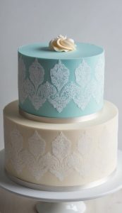 32 Round Cake Decorating Ideas That Never Go Out of Style